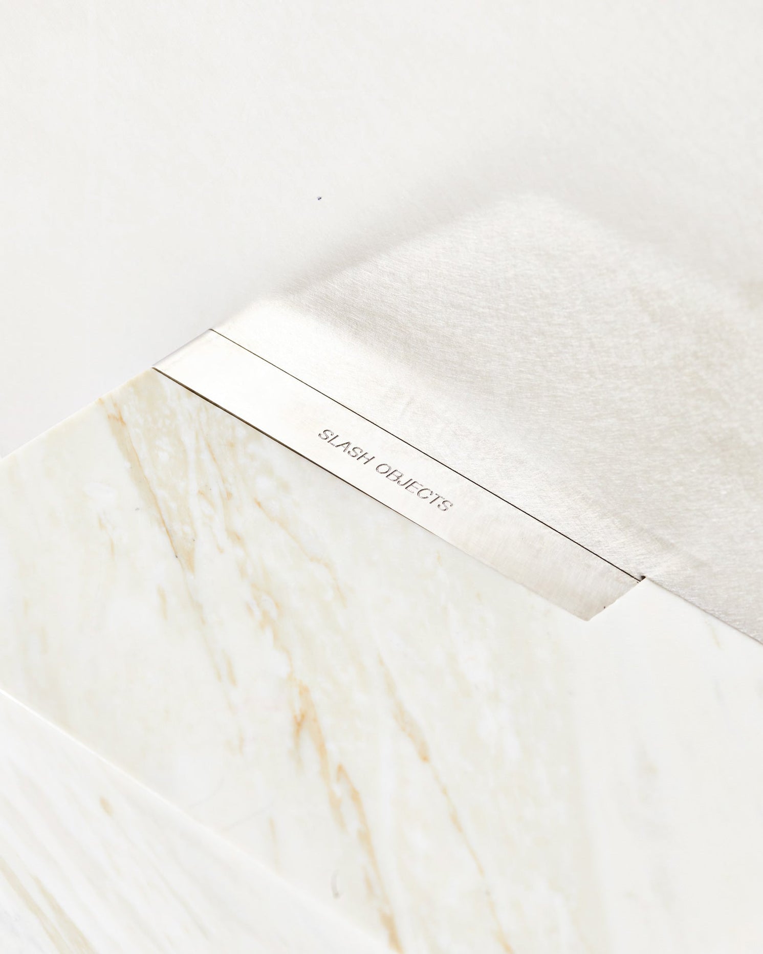 Lella Mirror – Slash Objects