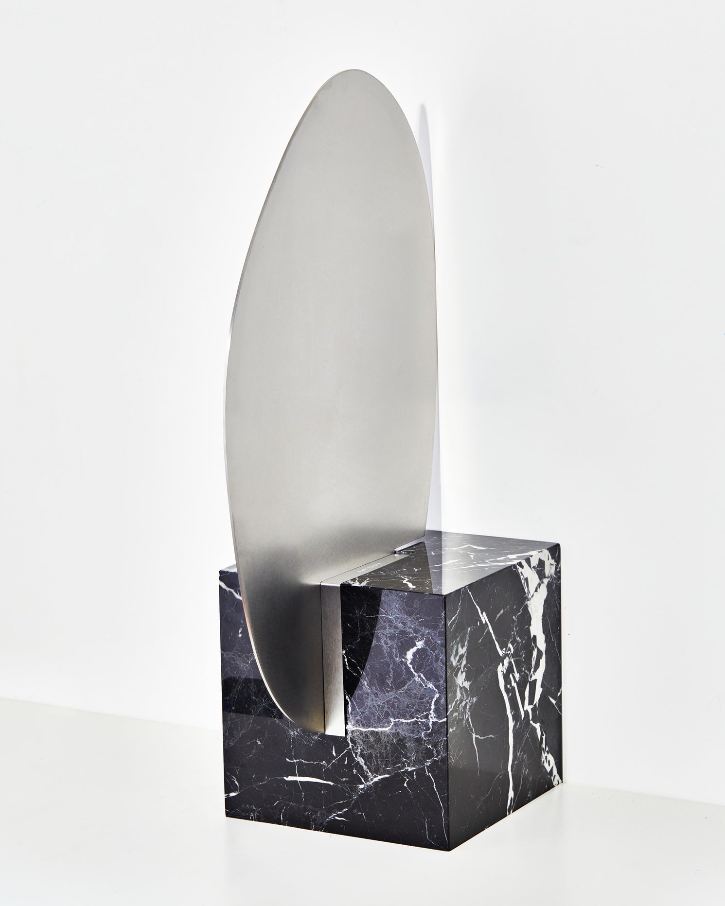 Lella Mirror – Slash Objects